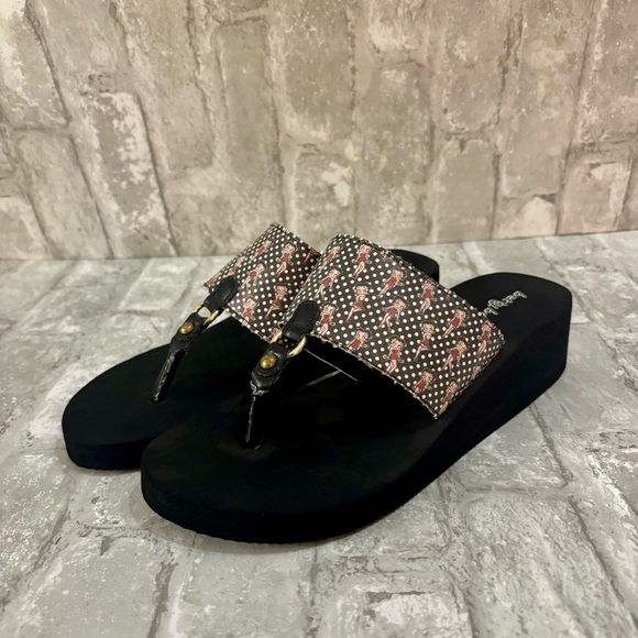 Betty Boop | Shoes | Vintage Betty Boop Platform Sandals Size 9 Very ...